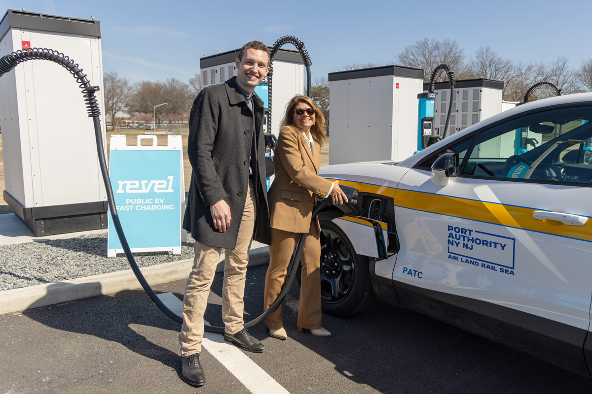 Revel and PANYNJ Open New EV Charging Station at JFK