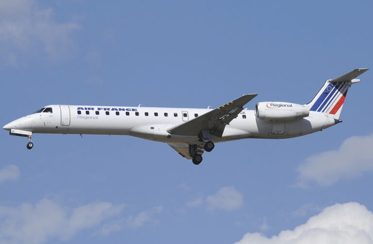 The Regional Jet Revolution — New York Aviation History