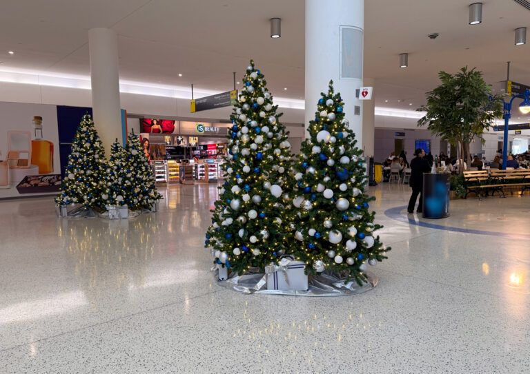 JFK Terminal 5 Christmas Tree - Metropolitan Airport News